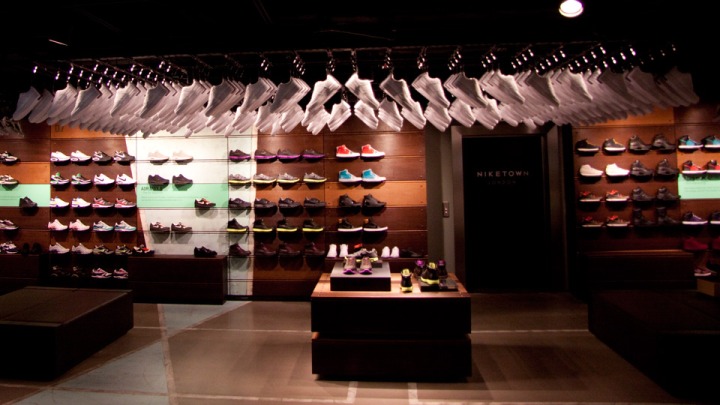 » NikeTown-London06