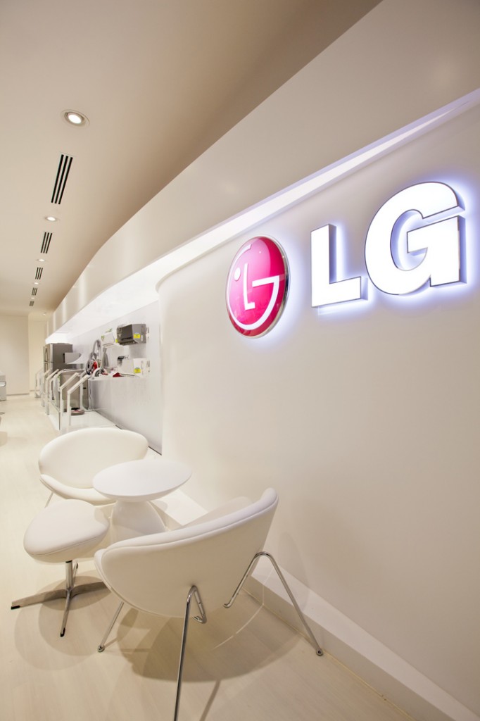 » Storeage creates LG retail experience store in Singapore