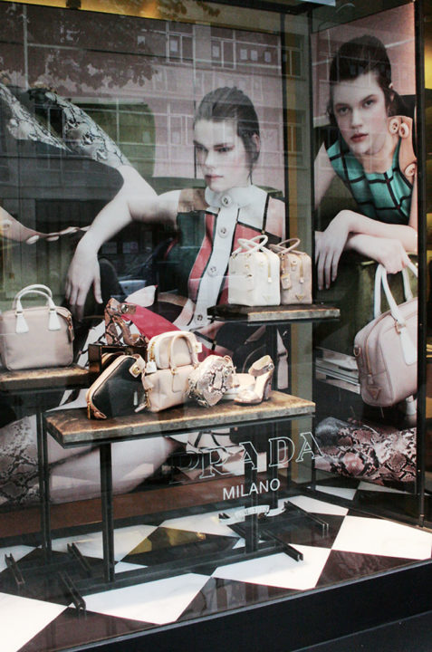 » Window Display and Photography: Play with Dimensions