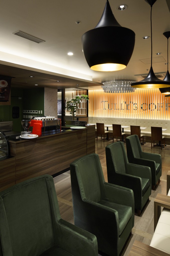 » Tully’s Coffee Shop -Remm Kagoshima by Aiji Inoue & Yasuo Kanai ...