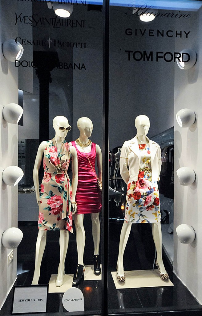 » Capsula window displays, Budapest