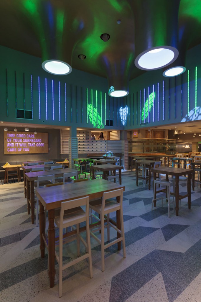 » Cribbar surf bar by Absolute, Newquay – UK
