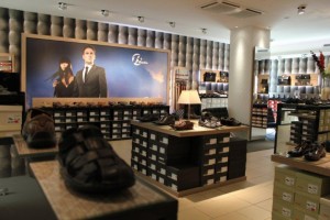 » BATA flagship store by retail branding GmbH, Prague