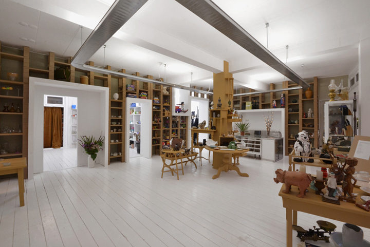» Emmaus second hand shop by BYTR Architects, De Bilt – Netherlands