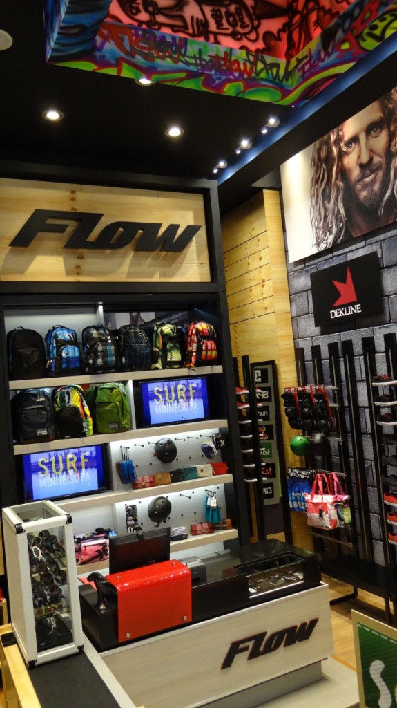 » FLOW store by Juan Diego Vasquez, Medellín
