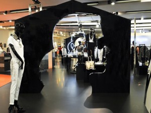 » Karl Lagerfeld window displays at Selfridges by LIGANOVA, London