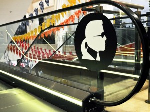 » Karl Lagerfeld window displays at Selfridges by LIGANOVA, London