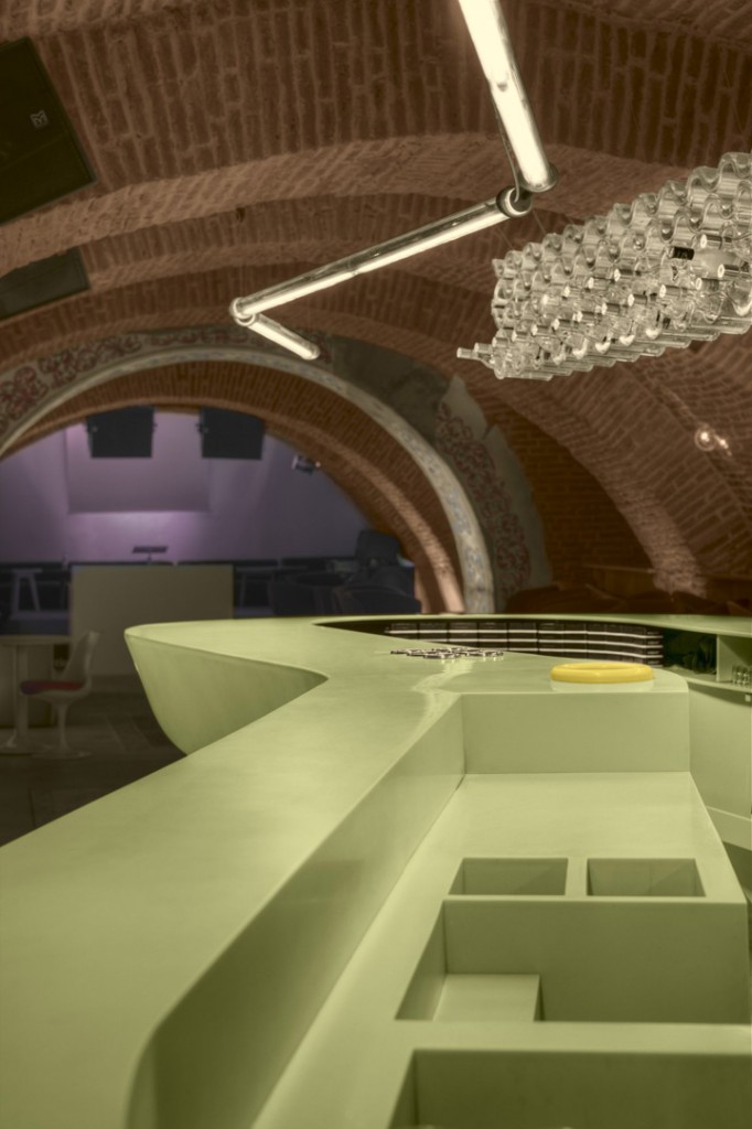 » Evolution Bar by Sebastian Barlica, Bucharest – Romania