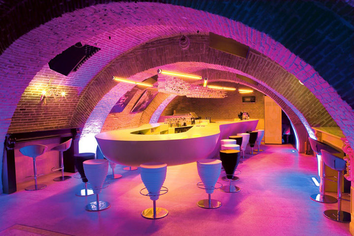 » Evolution Bar by Sebastian Barlica, Bucharest – Romania