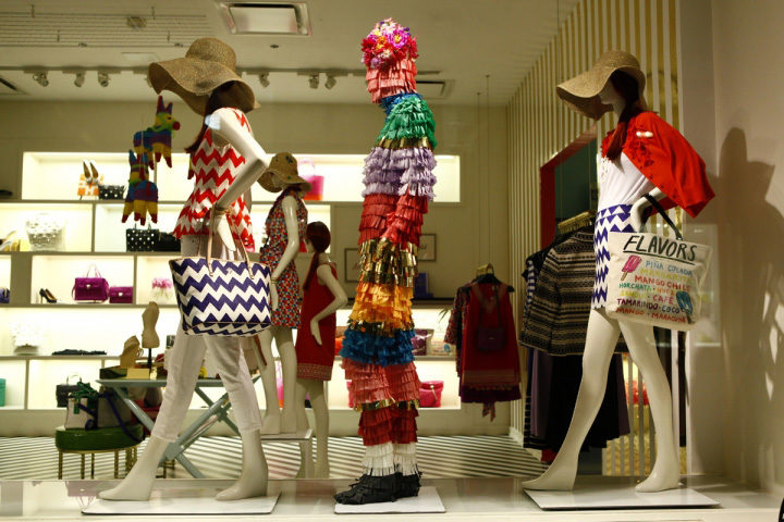 » Kate Spade windows 2013, New York