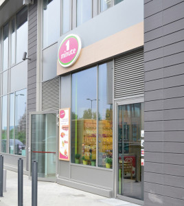 » 1 minute hot snacking store by Creativ Interior, Bucharest – Romania