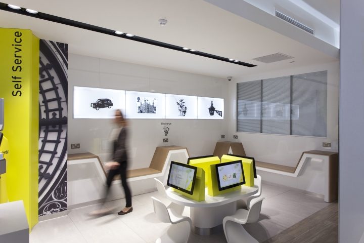 » Hertz flagship store by Wanda Creative, London – UK