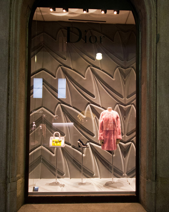 » Dior windows 2014 Fall, Milan – Italy