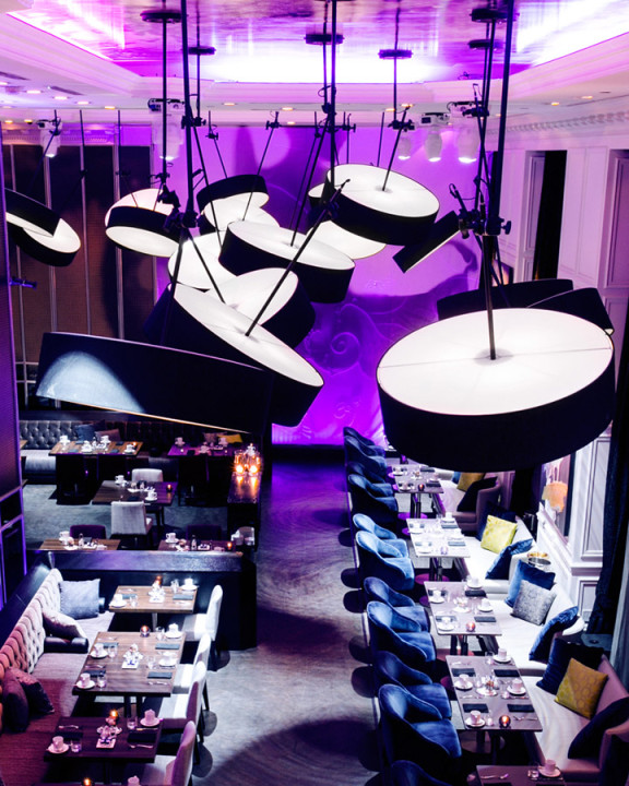 » America Restaurant lighting by Viso, Toronto – Canada