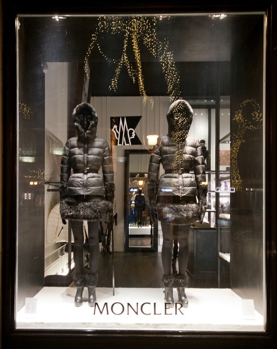» Moncler windows 2014 winter, Budapest