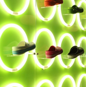 » Crocs Exhibition Stand by Mynt Design, UK