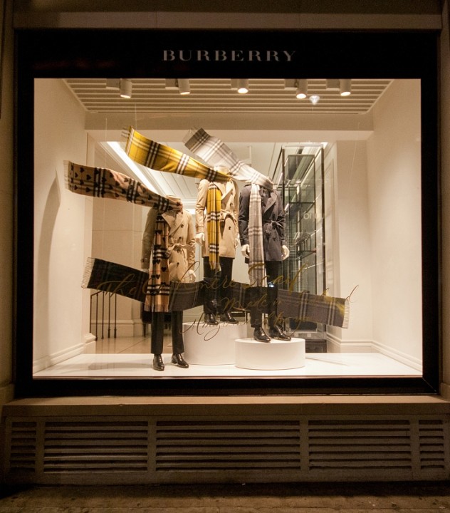 » Burberry windows 2015 Fall, London – UK