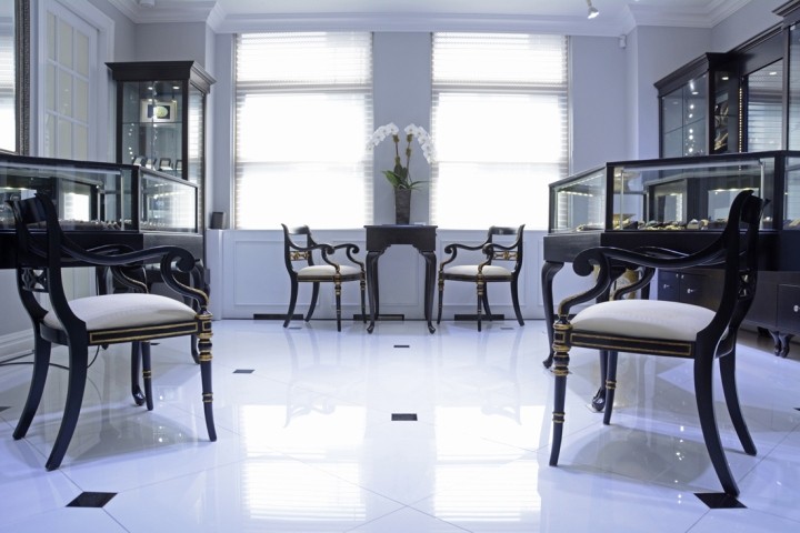 » Nally Jewels Showroom cases by Display Smart, New York City