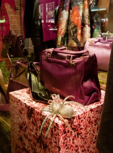 » Ted Baker Windows Fall 2015, London – UK