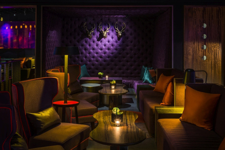 » Frank Bar & Club by Mark Lintott Design at the top of the AT&T ...