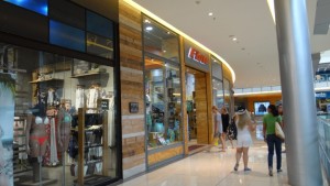 » Flow® Store Multiplaza Pacific Panama by Juan Diego Vasquez C ...