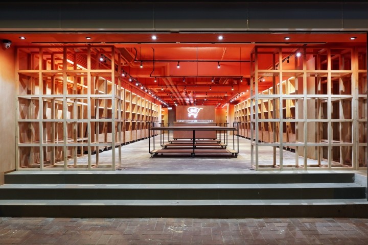 » U&B grocery store by PplusP Designers, Hong Kong