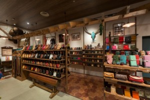 » KC,s TRADING POST by space co., Osaka – Japan