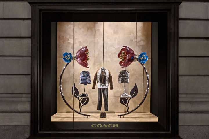 » Coach – Spring Flowers 2016 windows by Booma Group, New York City
