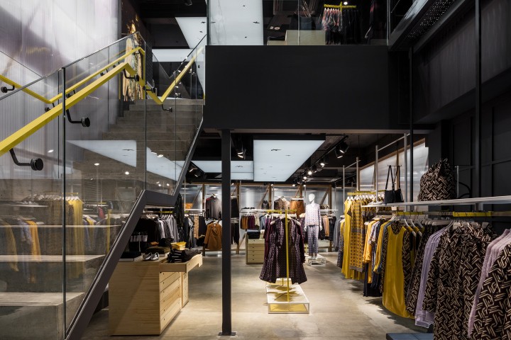 » Warehouse store by Checkland Kindleysides, London – UK