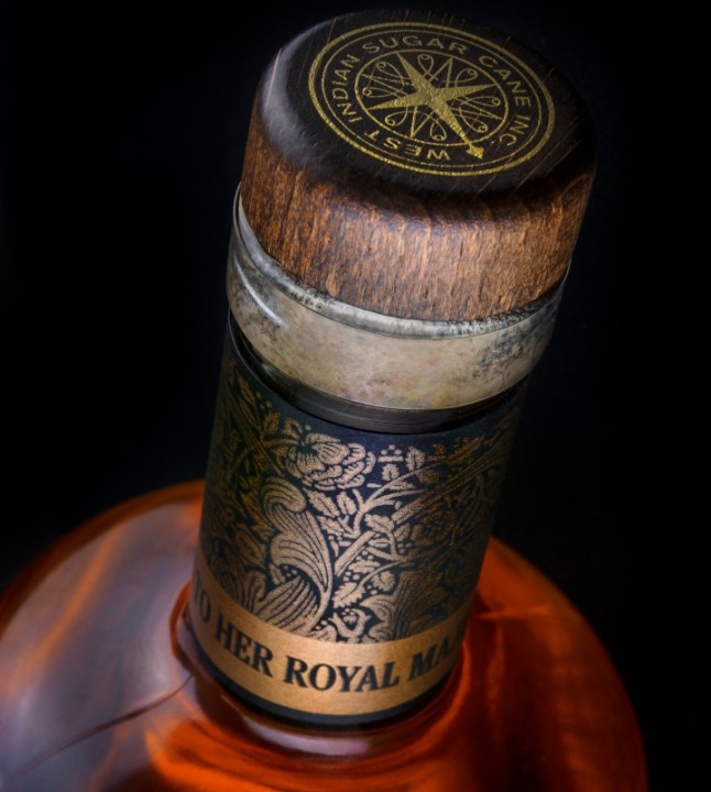 » Freebooter Rhum branding by The show must go on