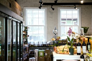 » XODÓ contemporary warehouse by Packaging Brands, Petrópolis – Brasil