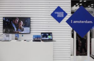 » New Dutch Wave booth by FormNation, Austin – Texas