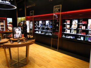 » Esika store by Intangibles Assets Design, Lima – Peru