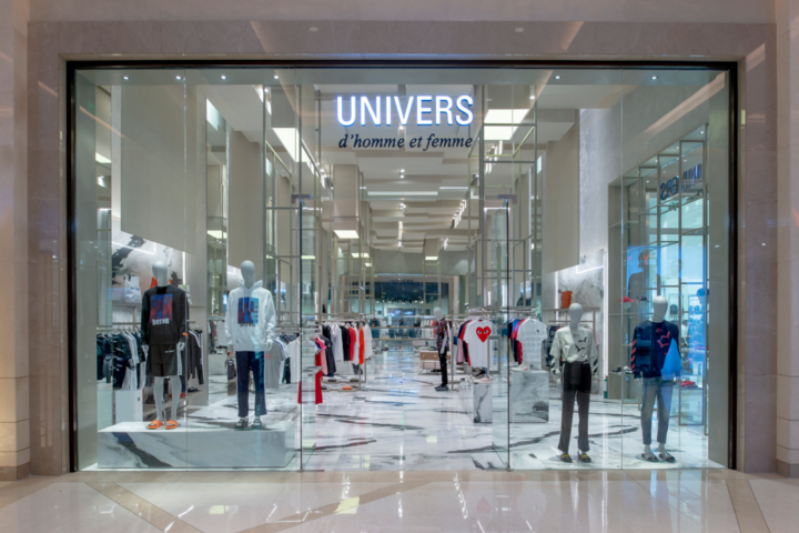 » UNIVERS store by Eduardo Calma