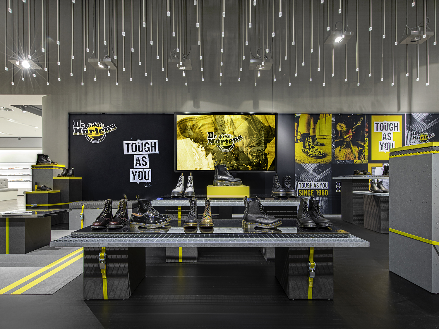 » Dr. Martens Tough As You Pop-Up by DFROST Retail Identity