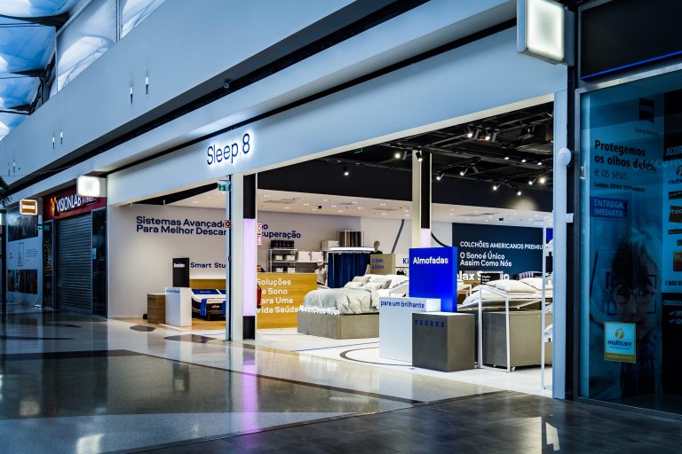 » Innovations and high-tech in retail space interior