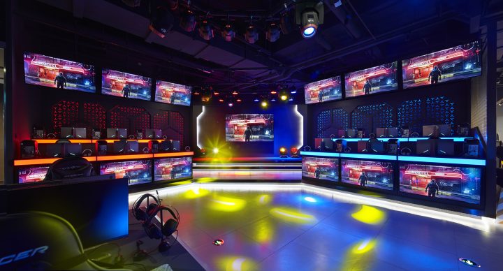 » Alienware internet cafe by Gramco Beijing