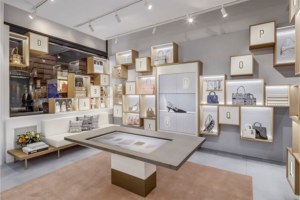 » Dior pop-up store