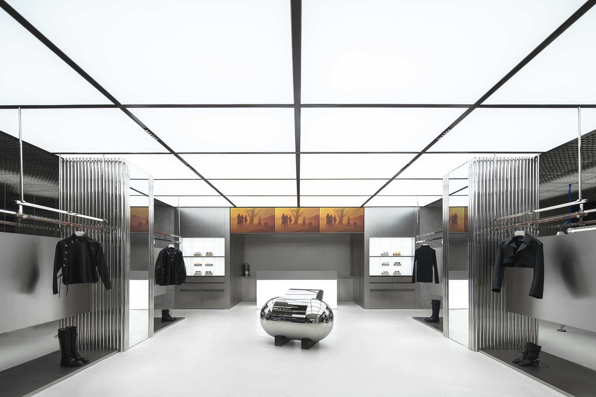 » hug x UMA WANG New Concept Store