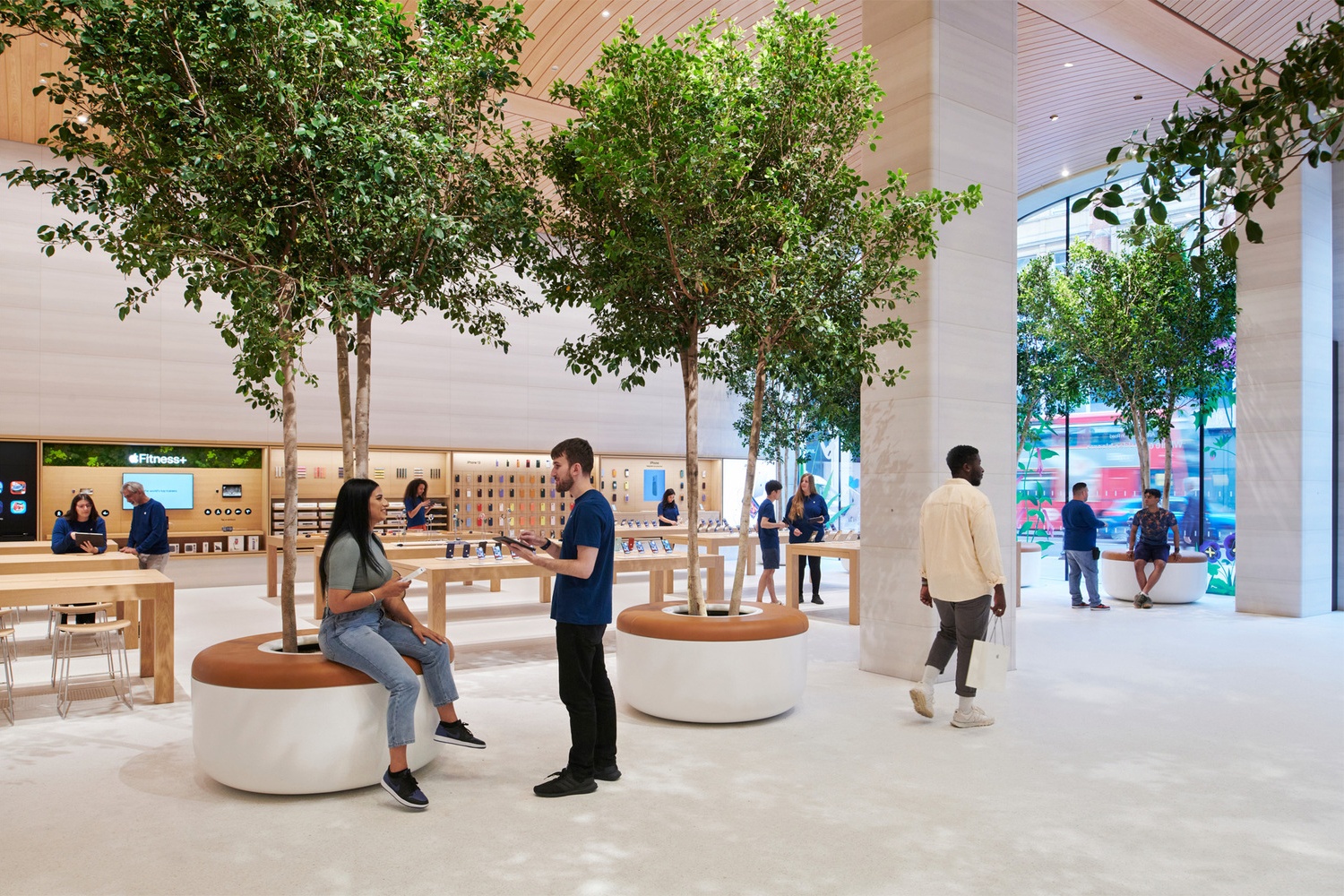» Apple Brompton Road by Foster + Partners