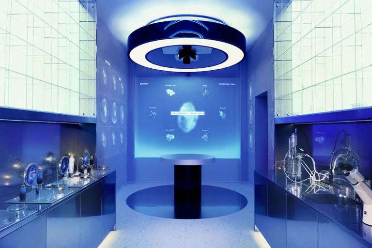 » Biotherm Blue Beauty Lab by Universal Design Studio