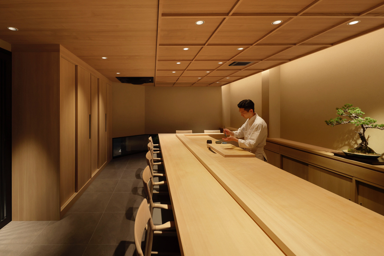» a minimalistic space that eliminates elements other than the cypress ...