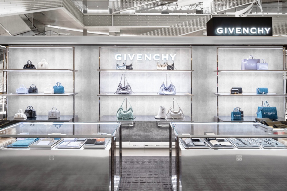 » Givenchy store