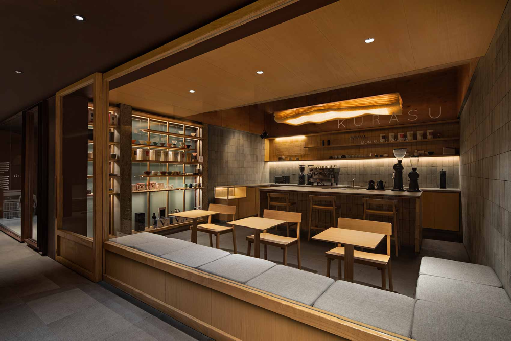 » hotels & restaurants