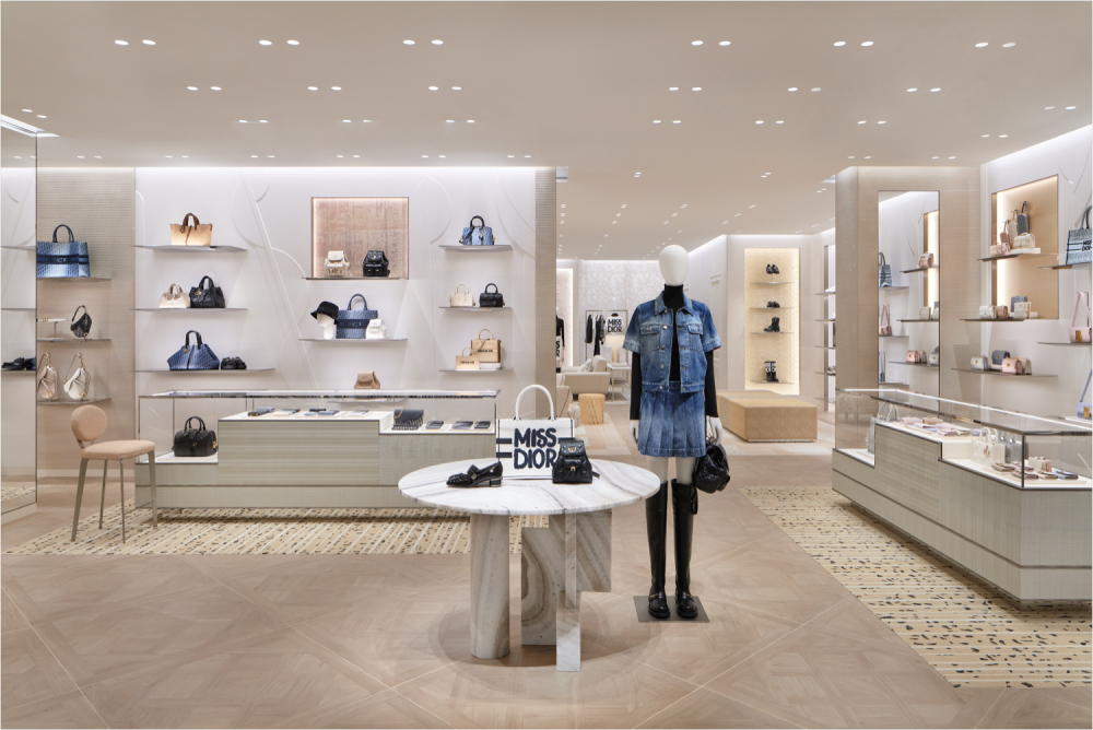 » Dior store