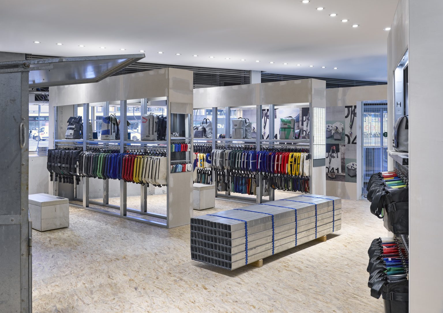 » FREITAG POP-UP STORE LUCERNE