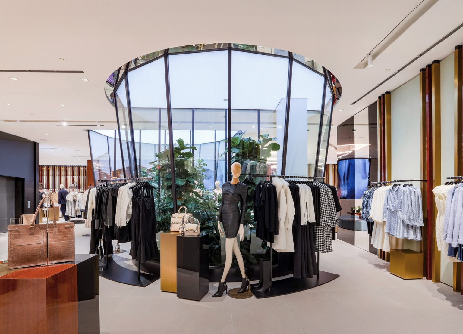 » GUESS FLAGSHIP STORE – LAS VEGAS
