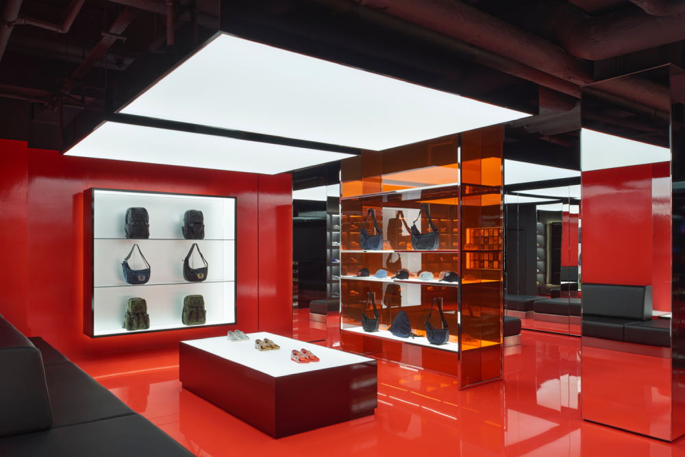 » Onitsuka Tiger Red concept store by Studio Dini Cataldi