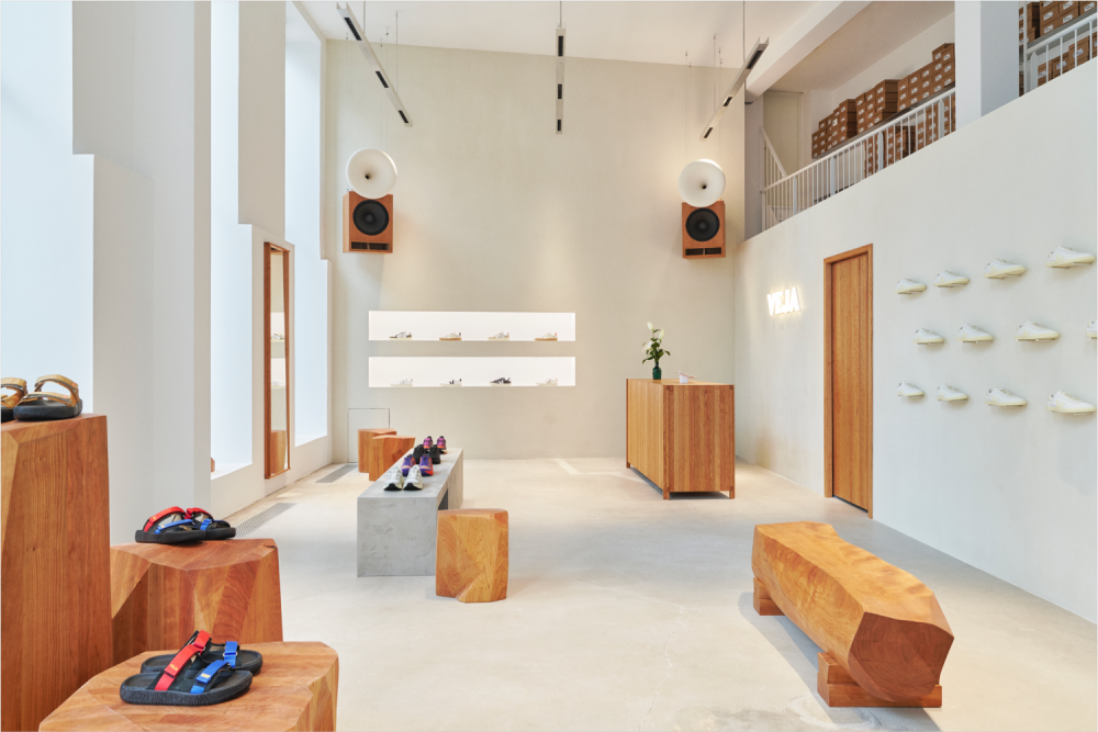» VEJA store by STUDIO 0405