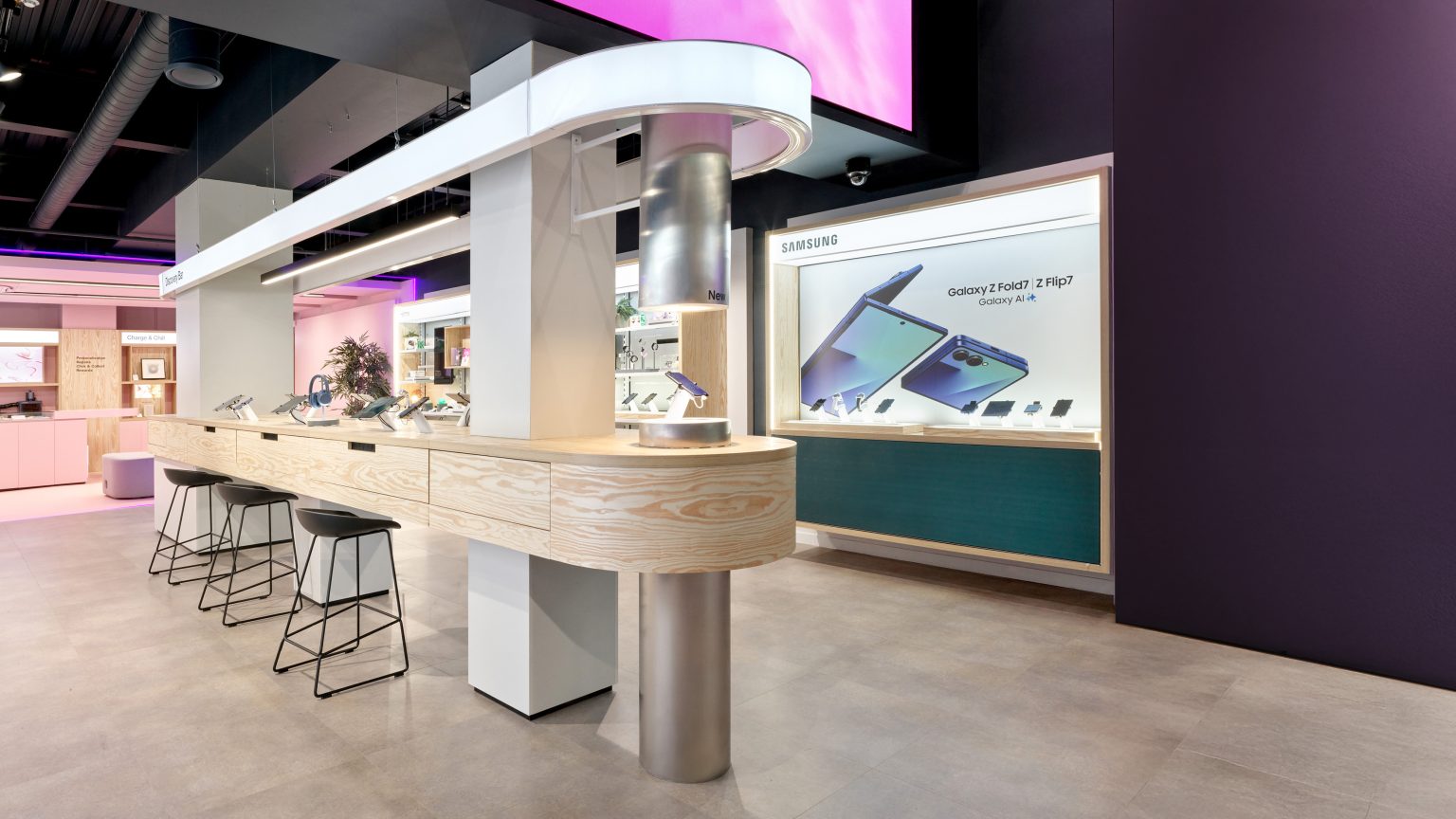 » Three Ireland’s Connected Lifestyle store by Checkland Kindleysides